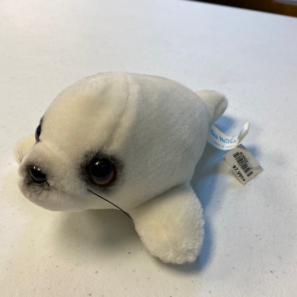 Sea World | Toys | Nwt Sea World Sea Lion Plushie | Poshmark